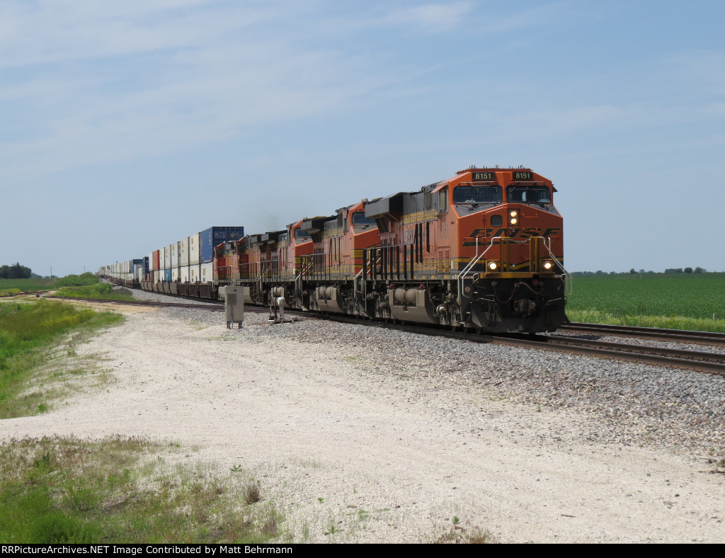 BNSF 8151